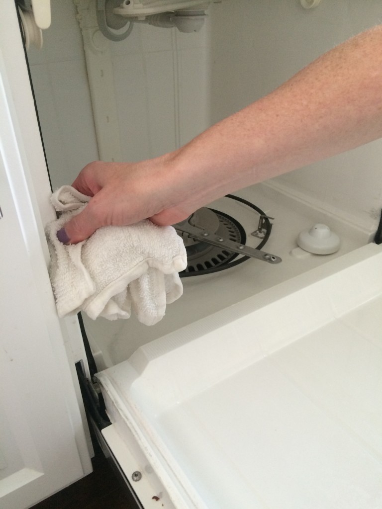 How to Clean Your Dishwasher - It's Super Easy!