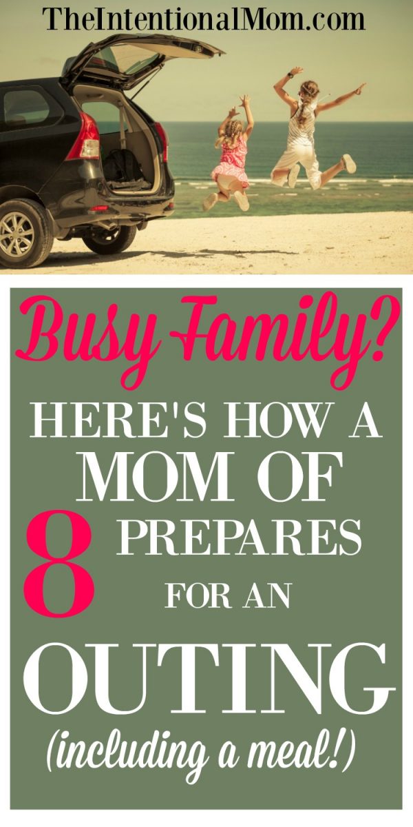 Busy Family? Here's How a Mom of 8 Prepares For a Family Outing